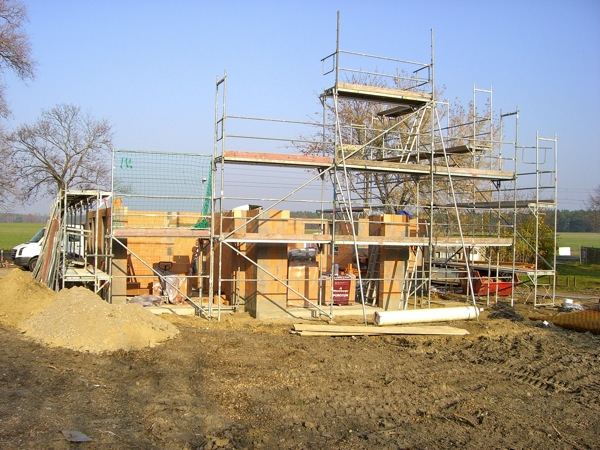 Bautagebuch: Die Rüstung wurde geliefert. - Baubetreuung in Berlin und ...