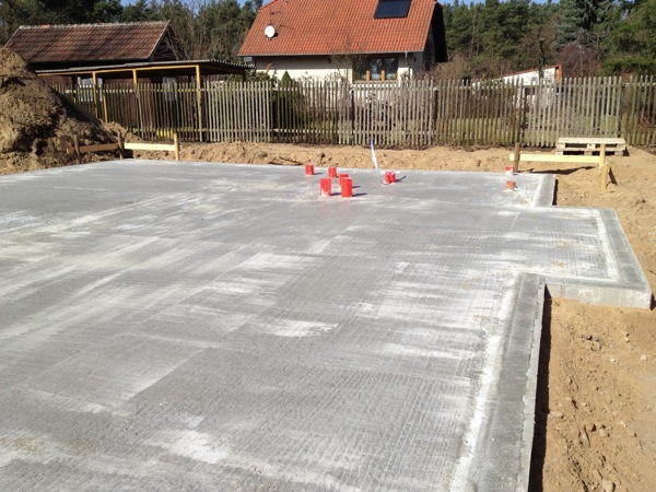 Bautagebuch: Bodenplatte wurde gegossen - Baubetreuung in Berlin und ...